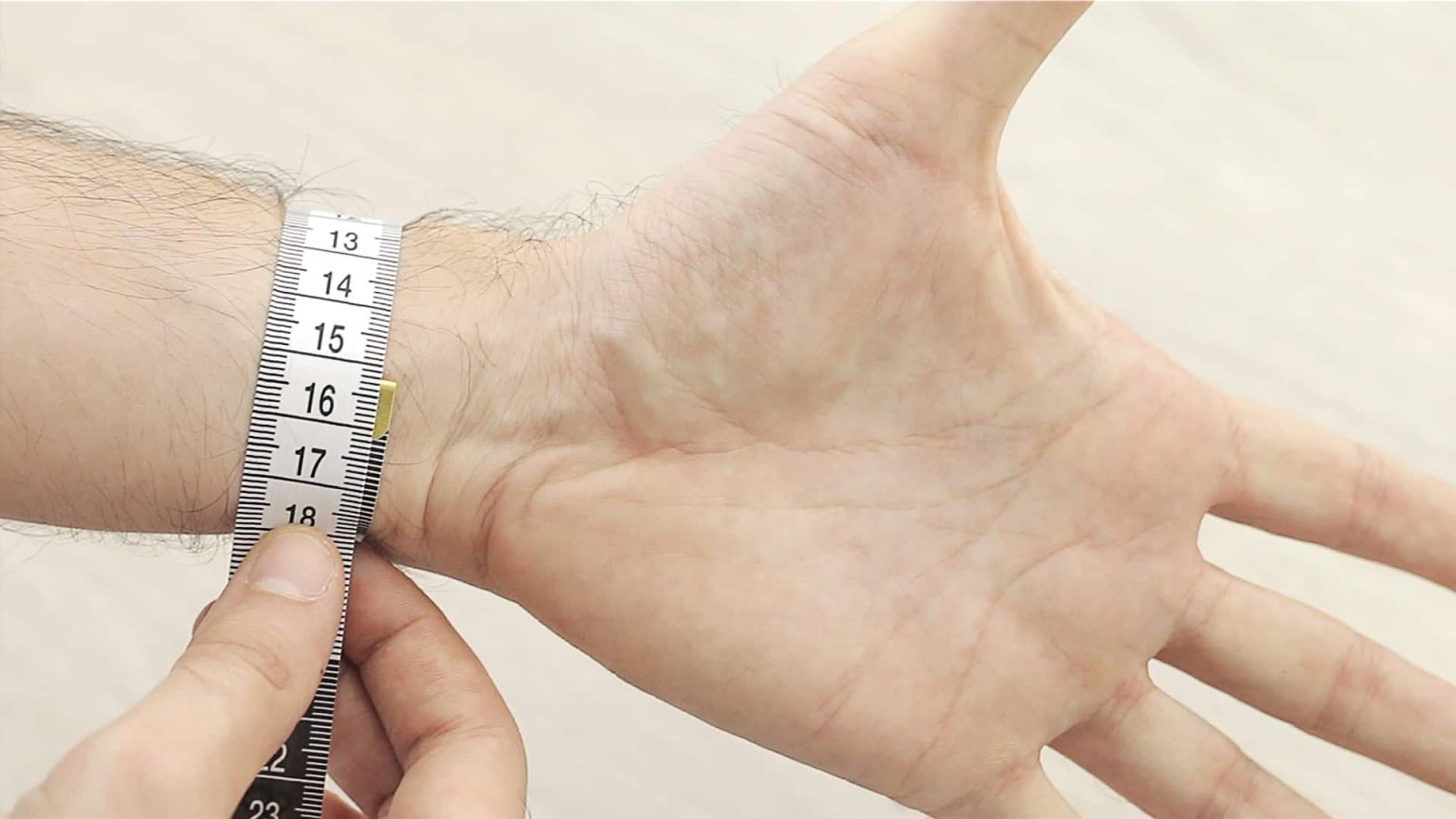 How to Measure Wrist: A Comprehensive Guide for Accurate Results ...